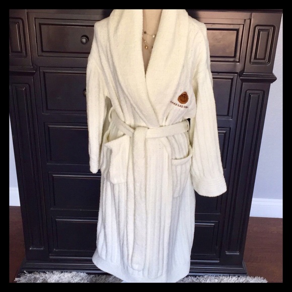 Intimates & Sleepwear | House Guest Spa Robes | Poshmark